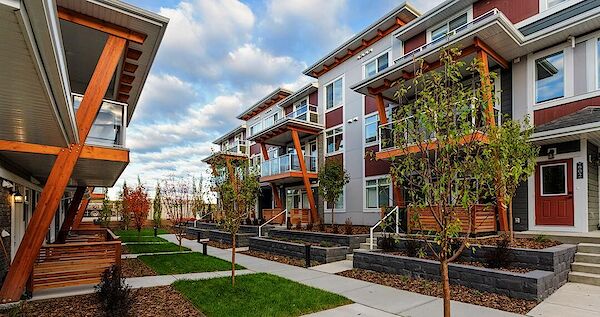 Calgary Pet Friendly Townhouse For Rent | Sage Hill | Designer ...