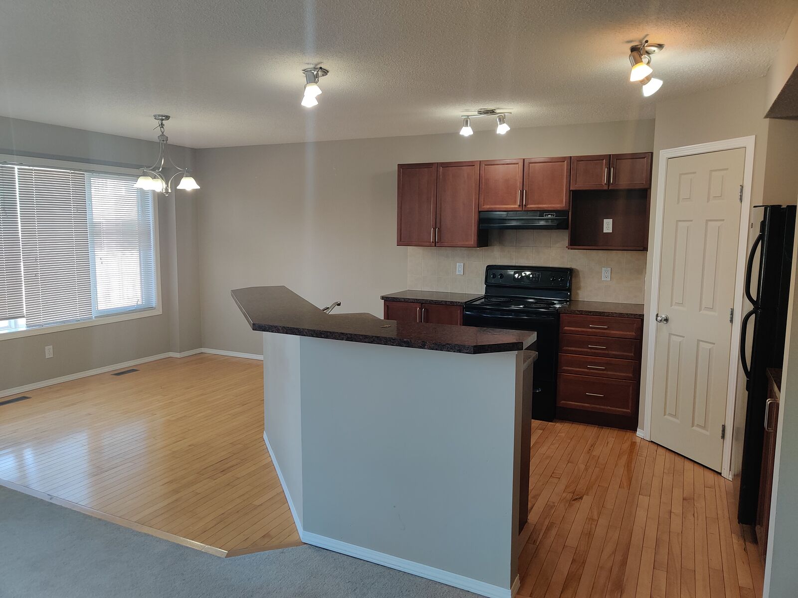 Calgary Pet Friendly House For Rent | Royal Oak | Spectacular Home for ...