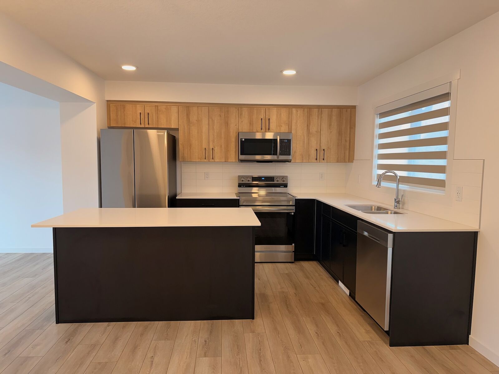 Edmonton Pet Friendly Townhouse For Rent | Secord | Brand New Secord 3 ...