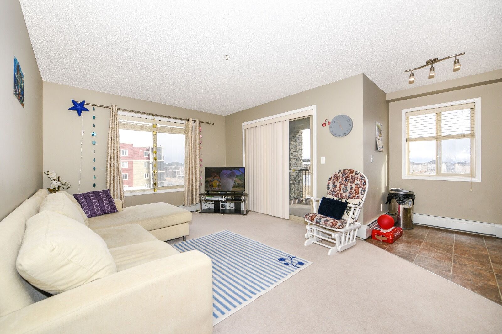 Calgary Condo Unit For Rent | Saddle Ridge | 2 Bed 2 Bath Condo | ID ...