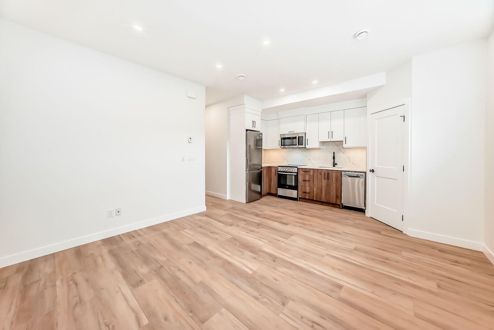Calgary Pet Friendly Basement For Rent | Bowness | BASEMENT SUITE ...